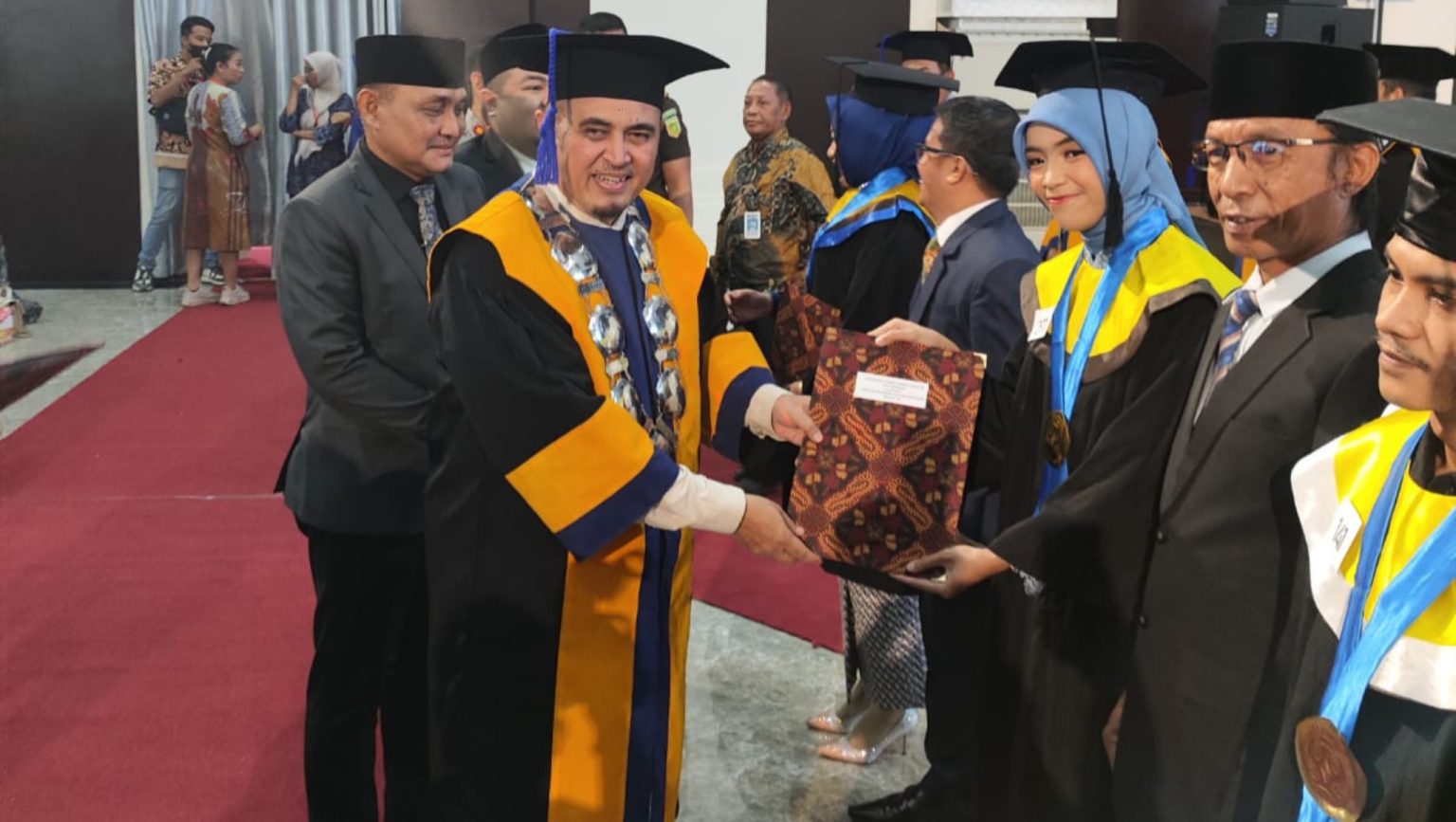 Universitas Tadulako Wisuda 1.107 Orang, Pemprov Sulteng Dukung ...